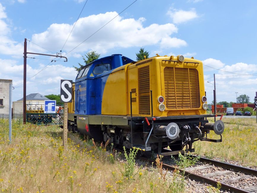 V211